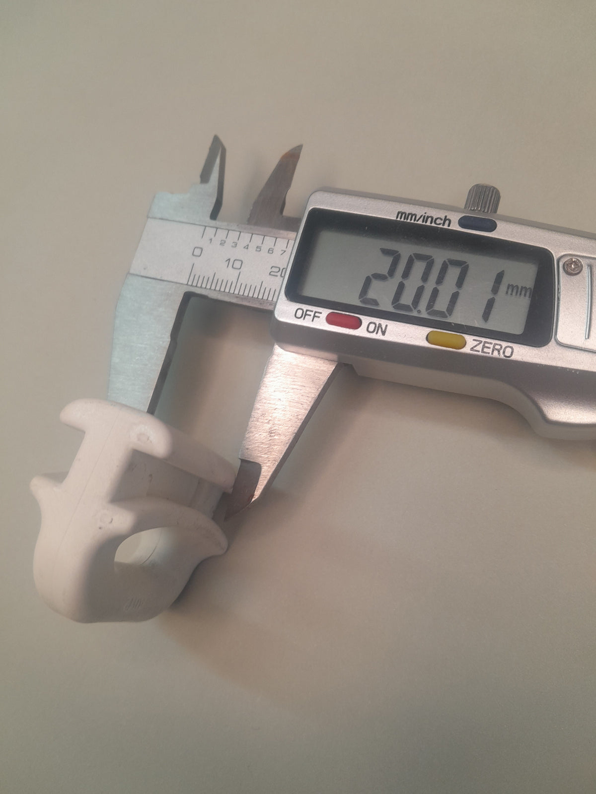 20mm Plastic Sail Slide #WF-A012 — Sail Exchange
